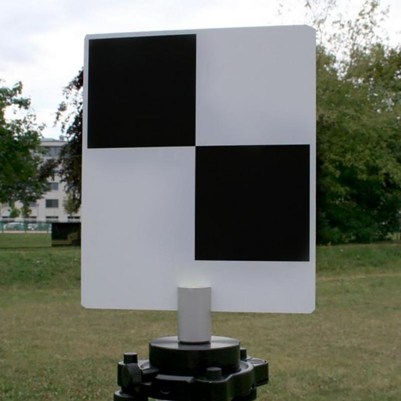kleine Laserscanner-Zielmarkentafel/ Checkerboard-Target - Laserscanning Eu